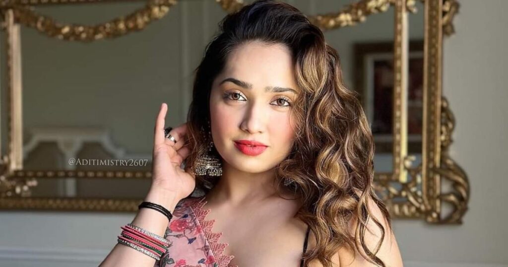 Aditi Mistry Age: Biography, Family, Boyfriend, Net Worth, Wiki ...